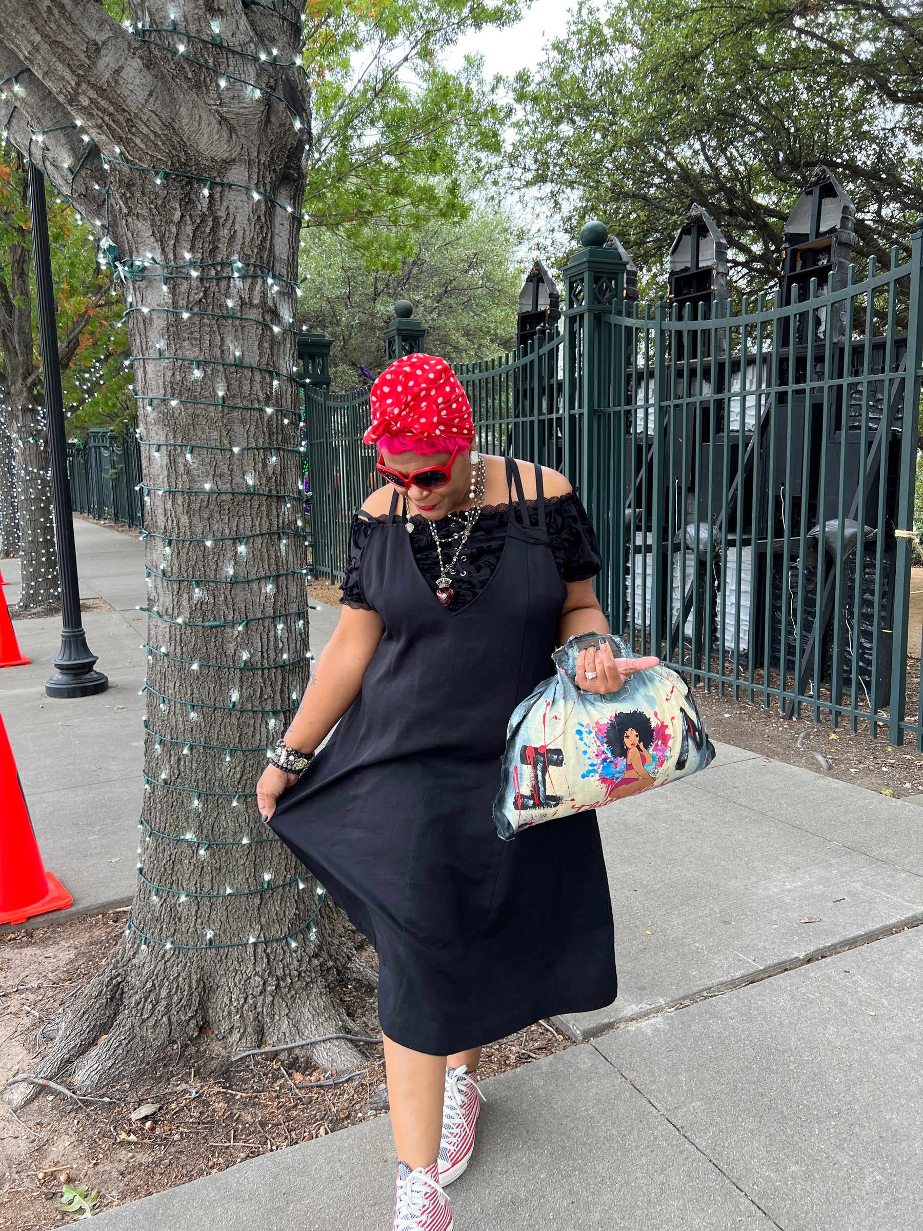 A Bum Look That Is Easy To Copy - Funky Grunge Boutique